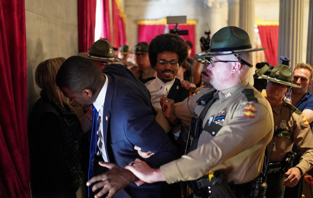 Tennessee protests erupt over GOP congressional redistricting push ...
